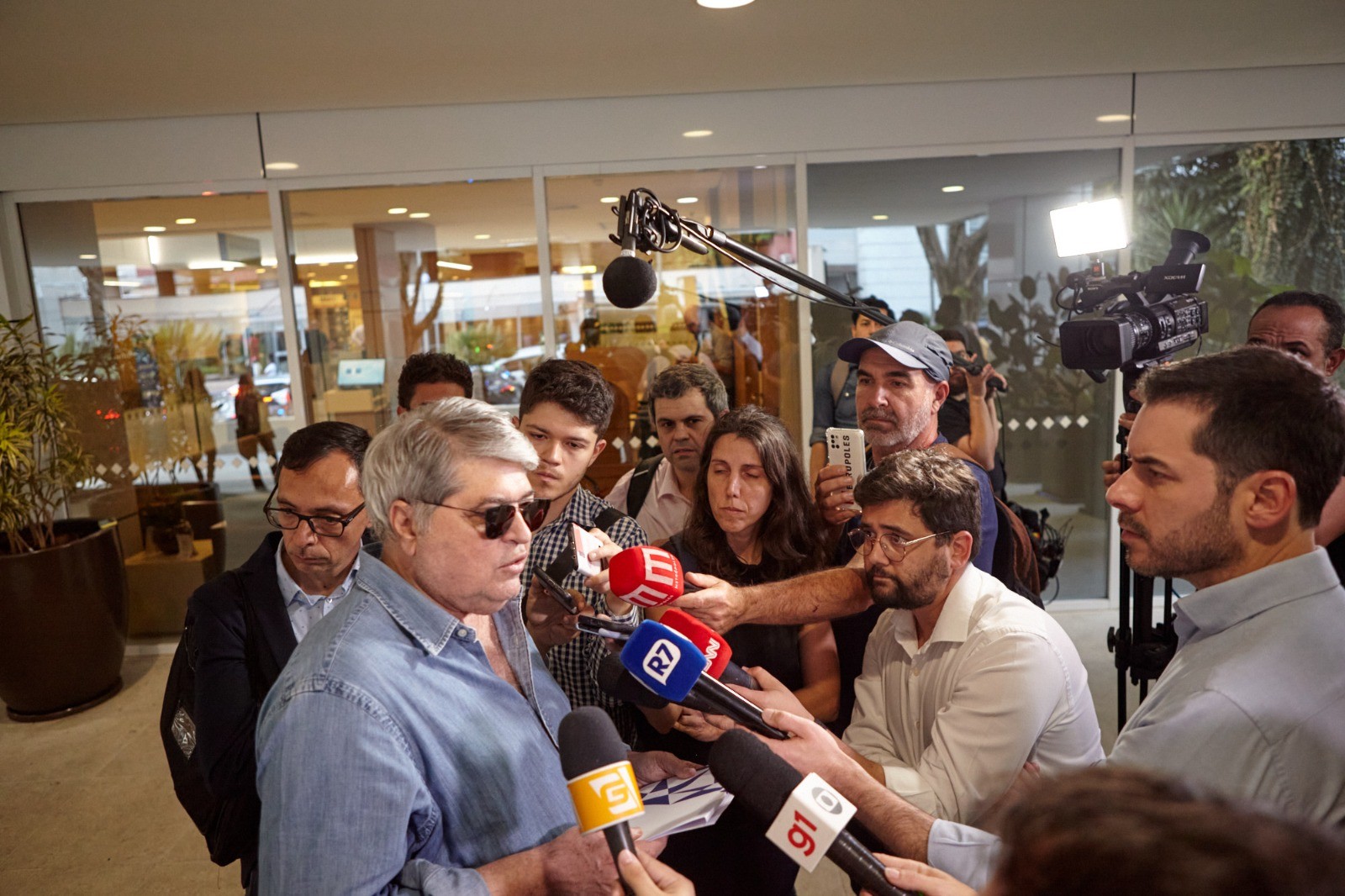 Datena diz que passou mal e antecipou exames de rotina: 'Pensava que ...