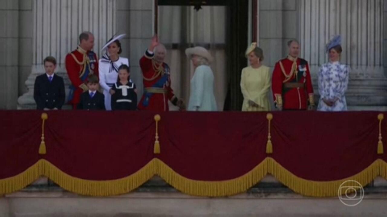 Kate Middleton volta a aparecer em público 3 meses depois de revelar o diagnóstico de câncer ...