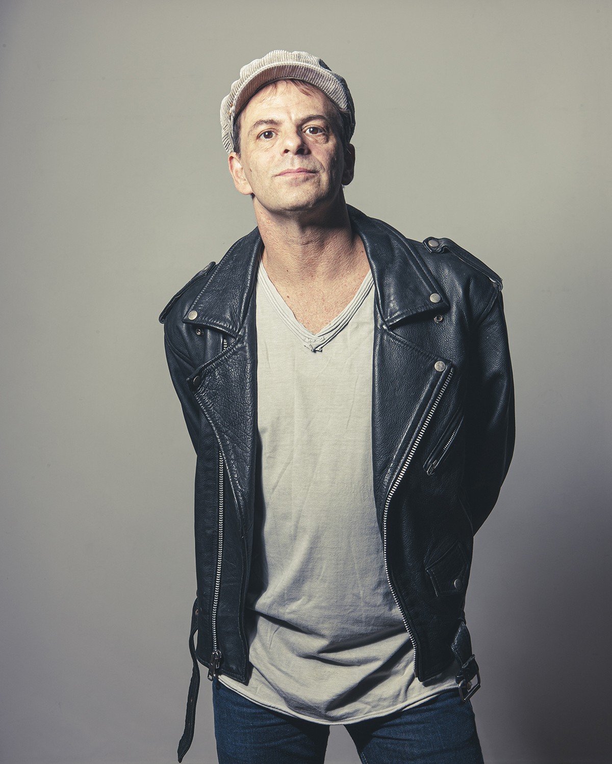 Rodrigo Santos agrupa hits de Chico Buarque, Legião Urbana, Rita Lee e ...