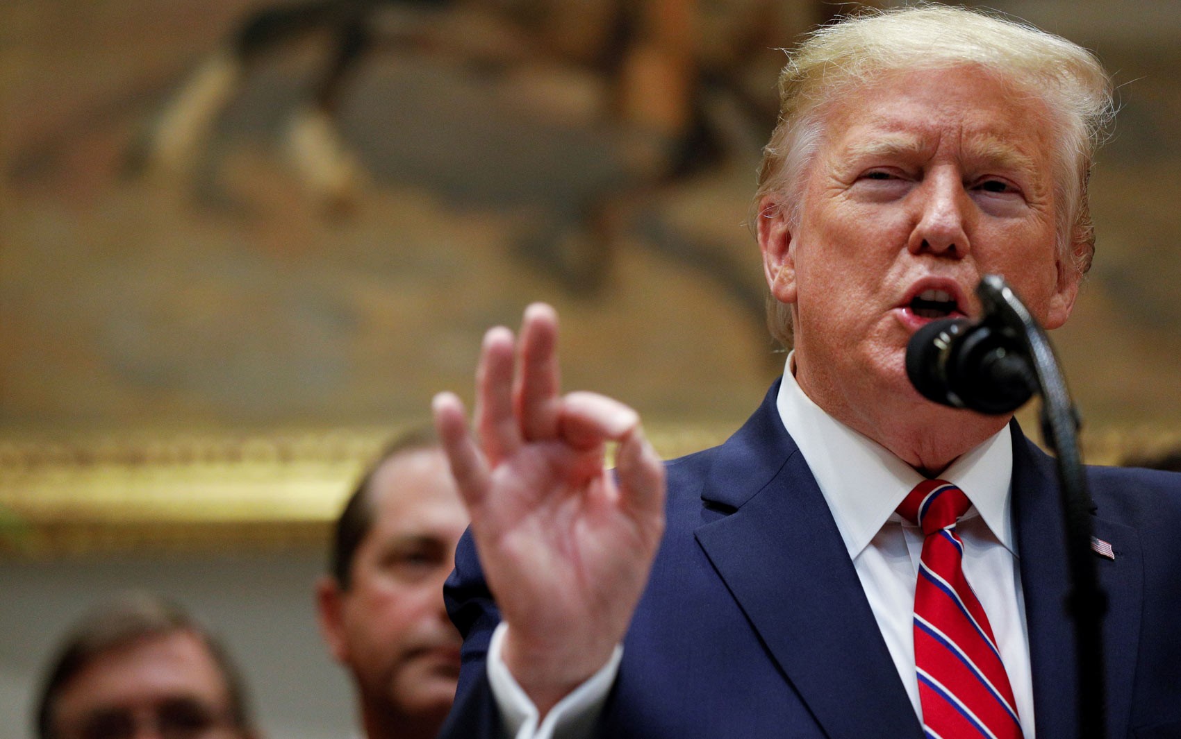 Trump tuíta fotomontagem de seu rosto com corpo de Rocky Balboa | G1