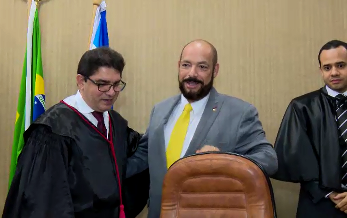 Em sessão tumultuada, Rommel Araújo é eleito desembargador do Tribunal ...