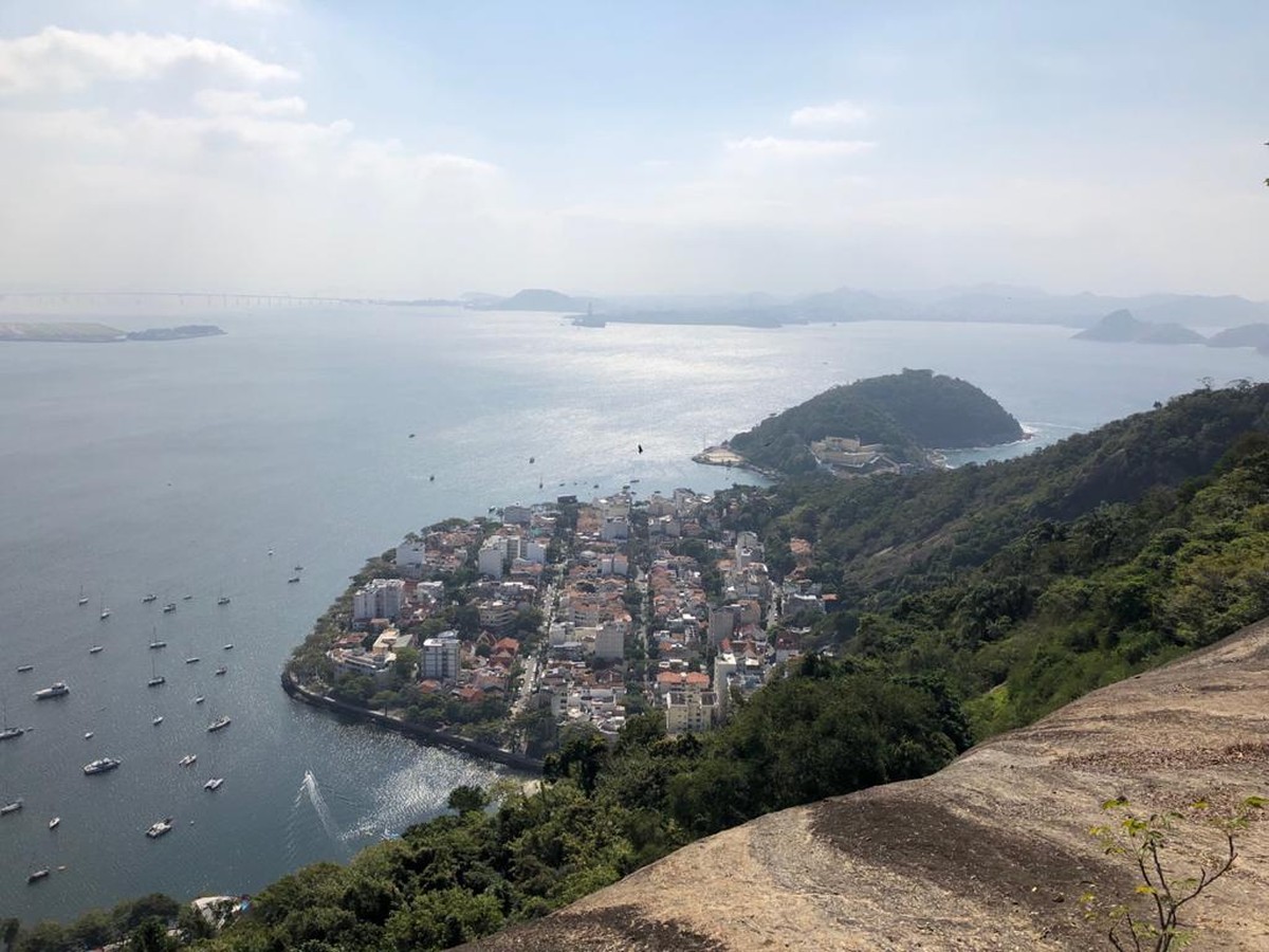 Rio tem manhã de céu aberto, mas chegada de frente fria provoca queda ...