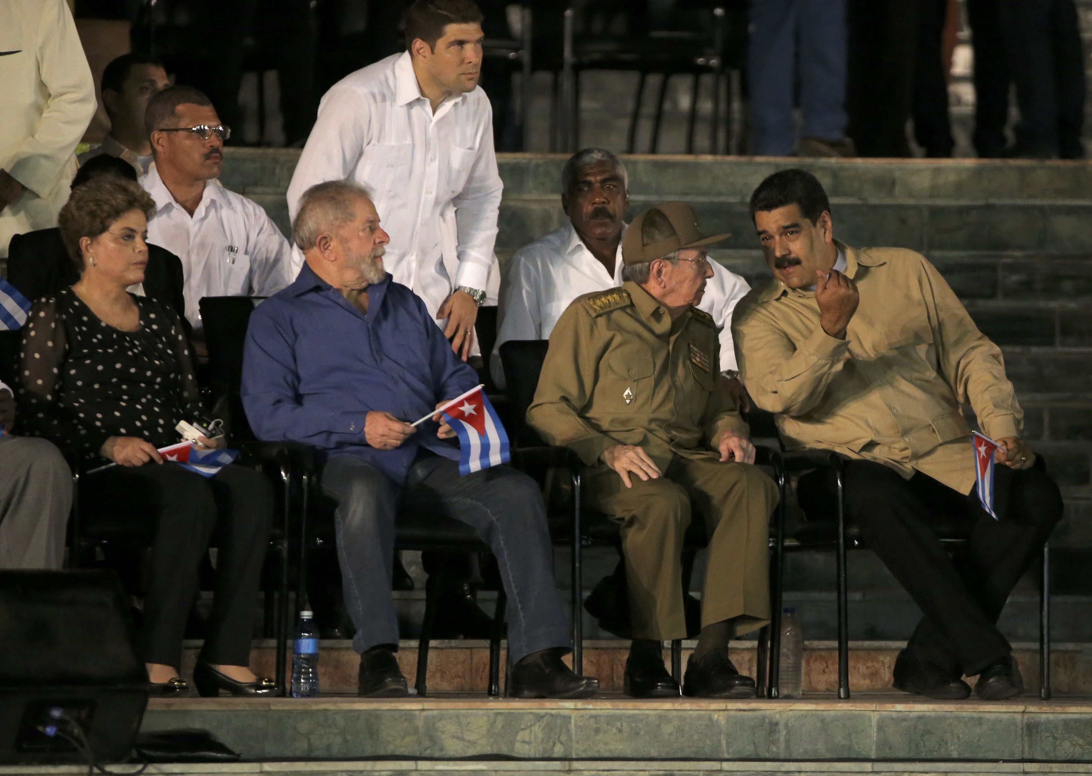 Missão enviada por Lula para reabrir embaixada chega à Venezuela | G1