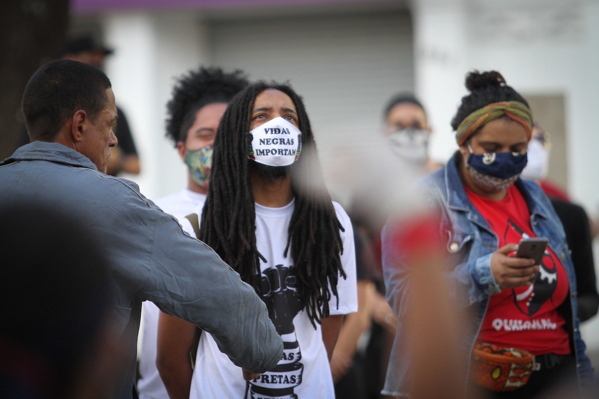Manifestantes fazem protesto contra racismo no Centro de Campinas, SP ...