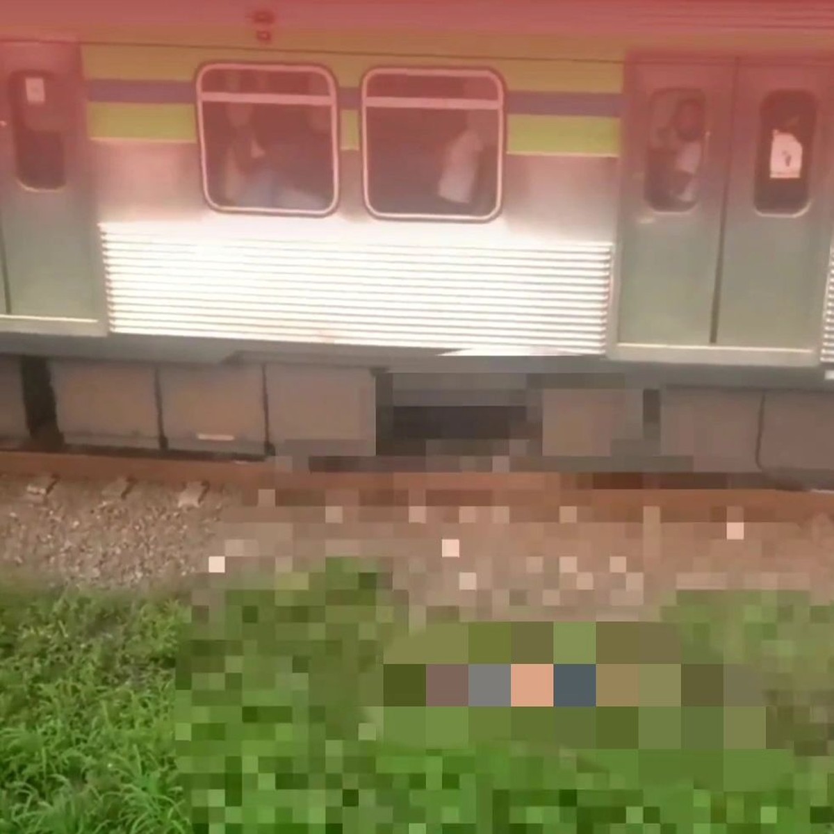 Homem Morre Após Ser Atropelado Por Trem Do Metrô Do Recife Ao Caminhar