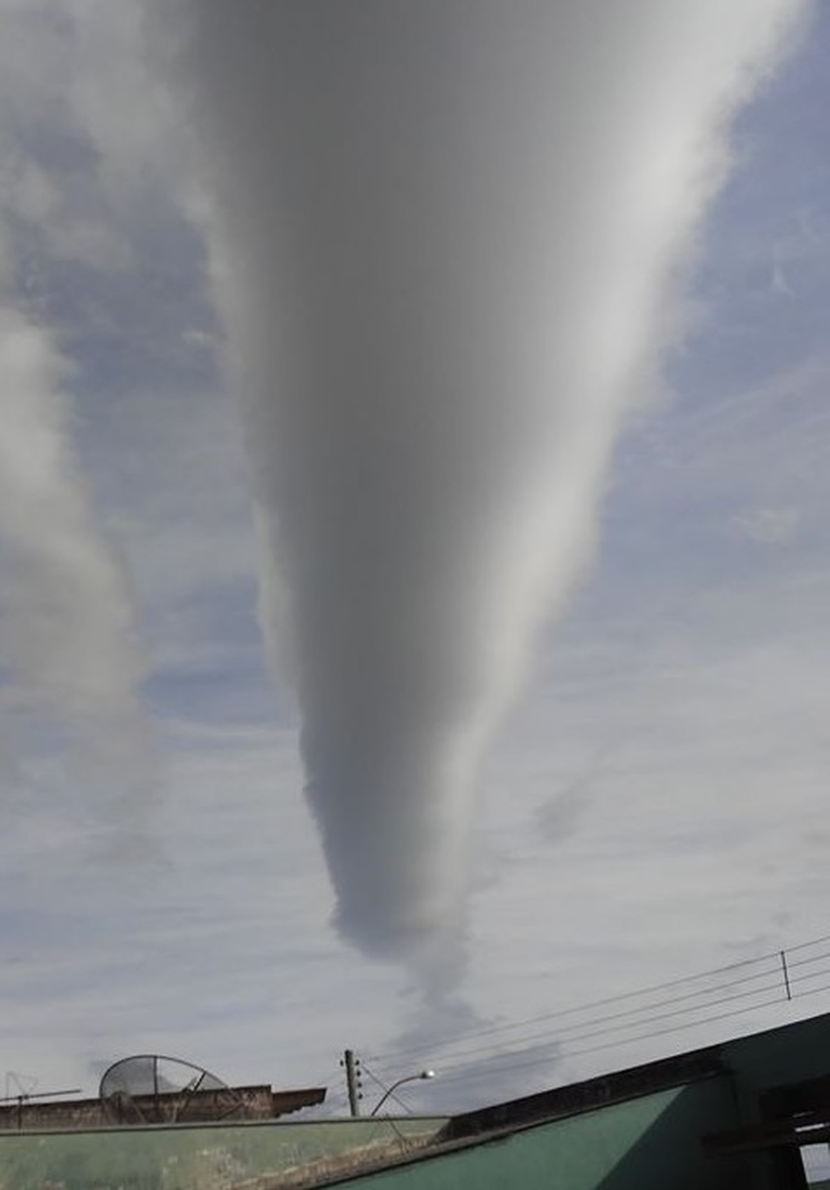 'Nuvem rolo' chama atenção de moradora de Caçapava do Sul: 'Era bonita ...