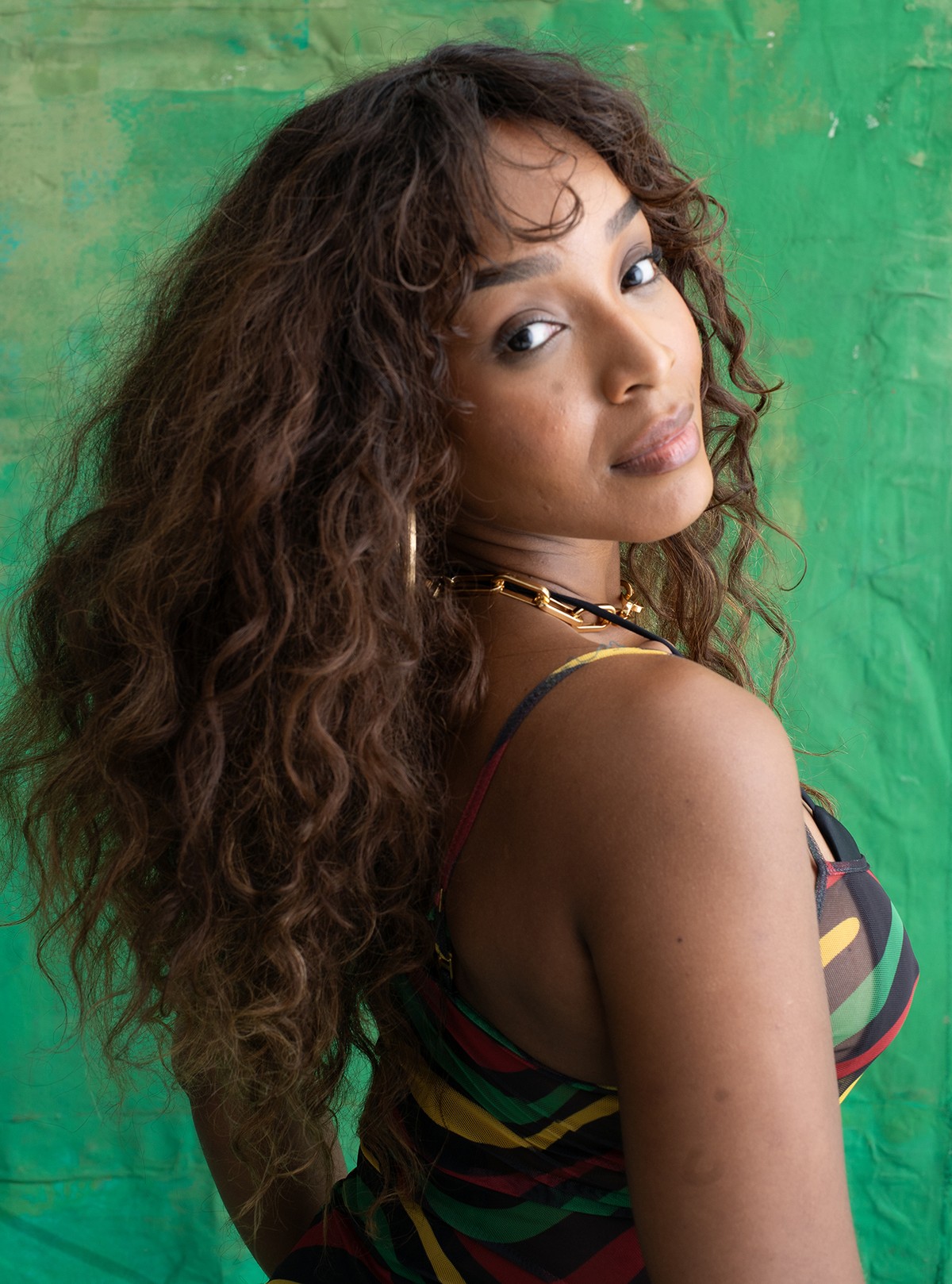 Larissa Nunes cai no samba 'Até mais tarde' e prepara EP ao dar sequência à carreira de cantora ...