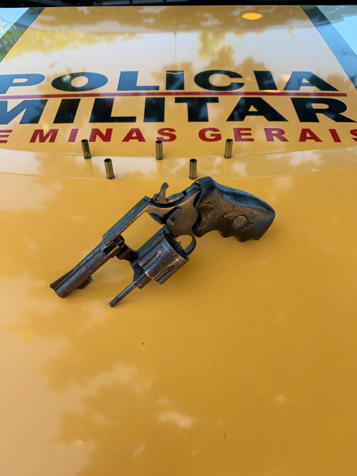 Homem é Preso Por Porte Ilegal De Arma De Fogo Após Ser Flagrado