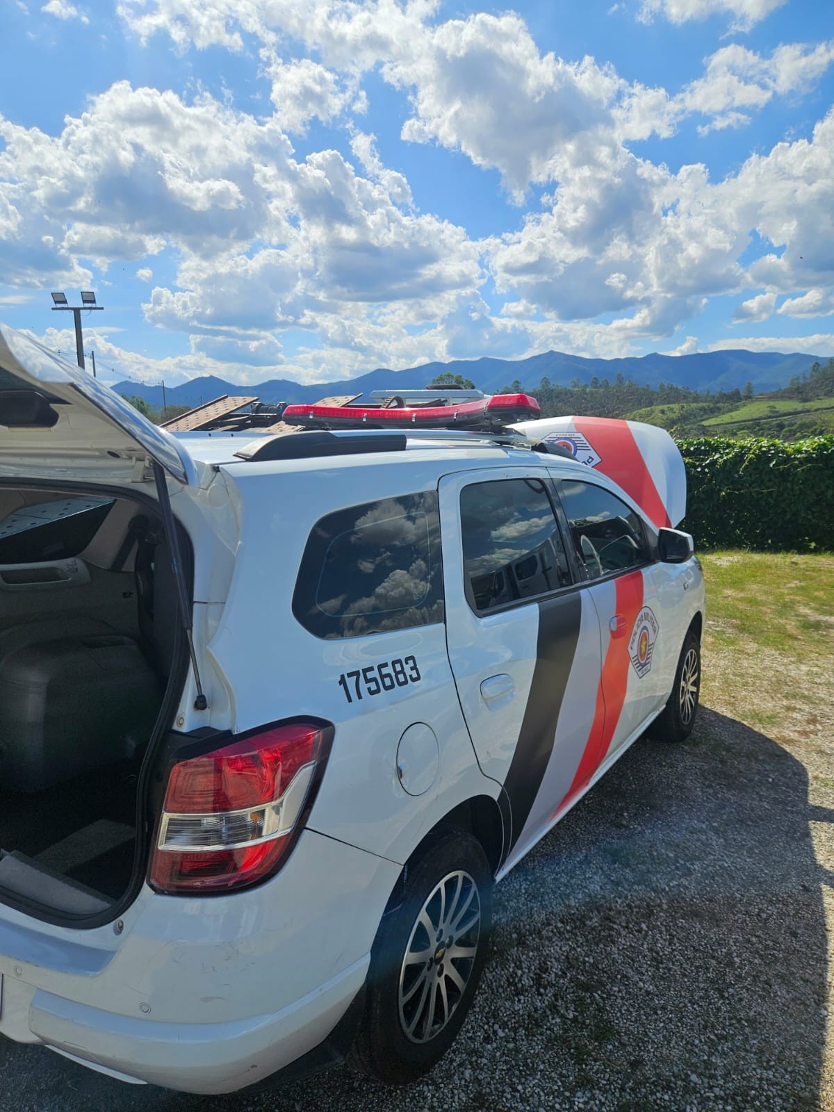 Forças de segurança ficaram em alerta após câmeras flagrarem viaturas ...