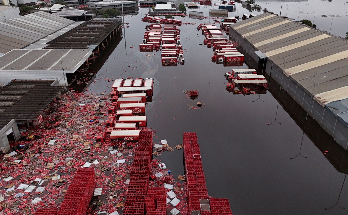 Sobe para 182 número de vítimas após enchente no RS; 29 pessoas seguem ...