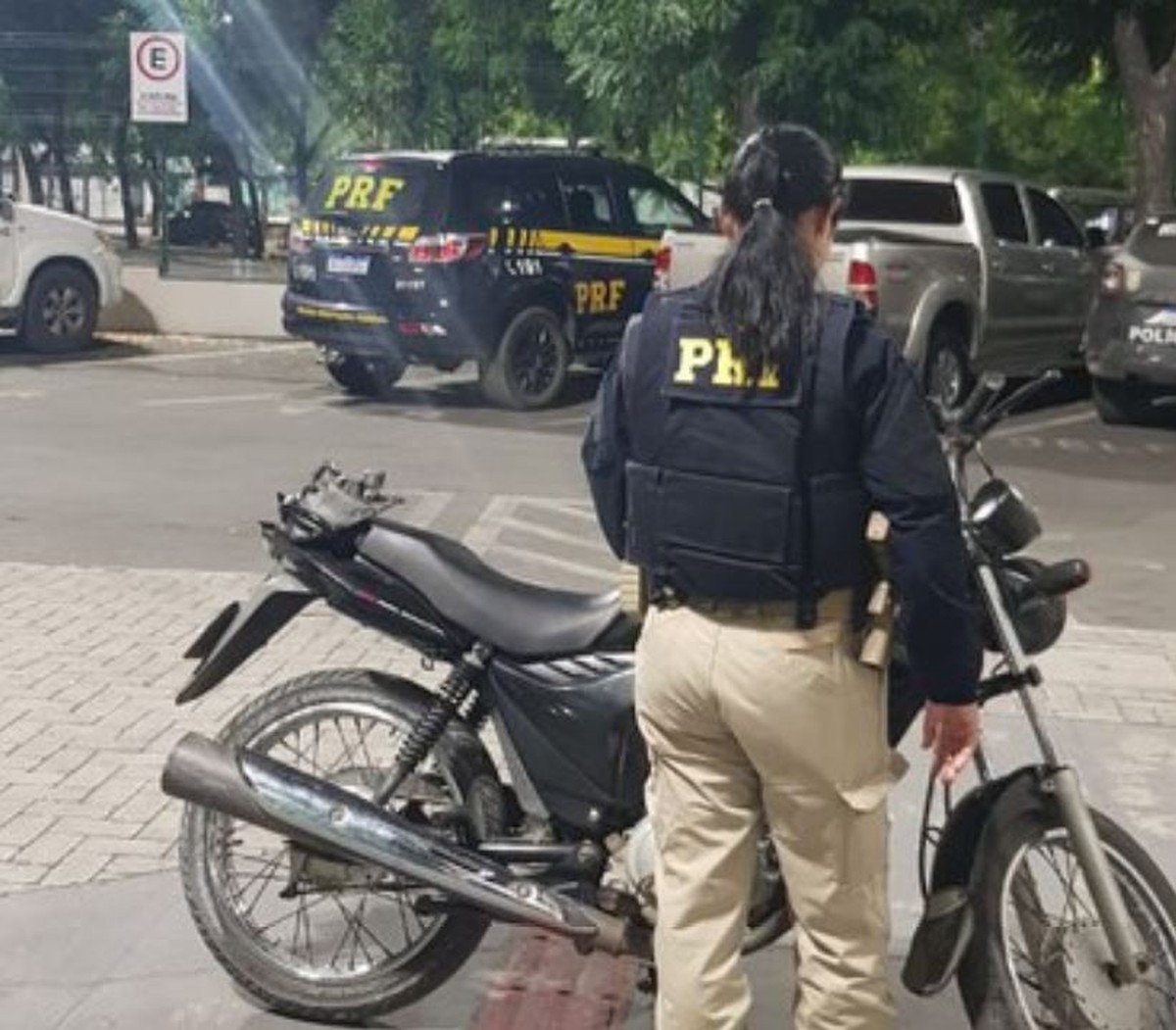 Homem é Preso Com Arma E Moto Roubada Após Sofrer Acidente Em Rodovia
