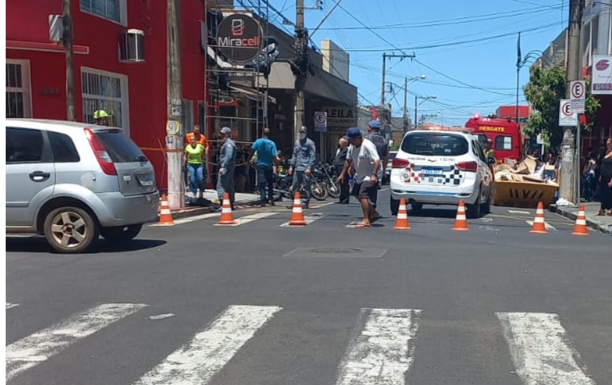 Homem Morre Após Receber Descarga Elétrica Enquanto Pintava Fachada De
