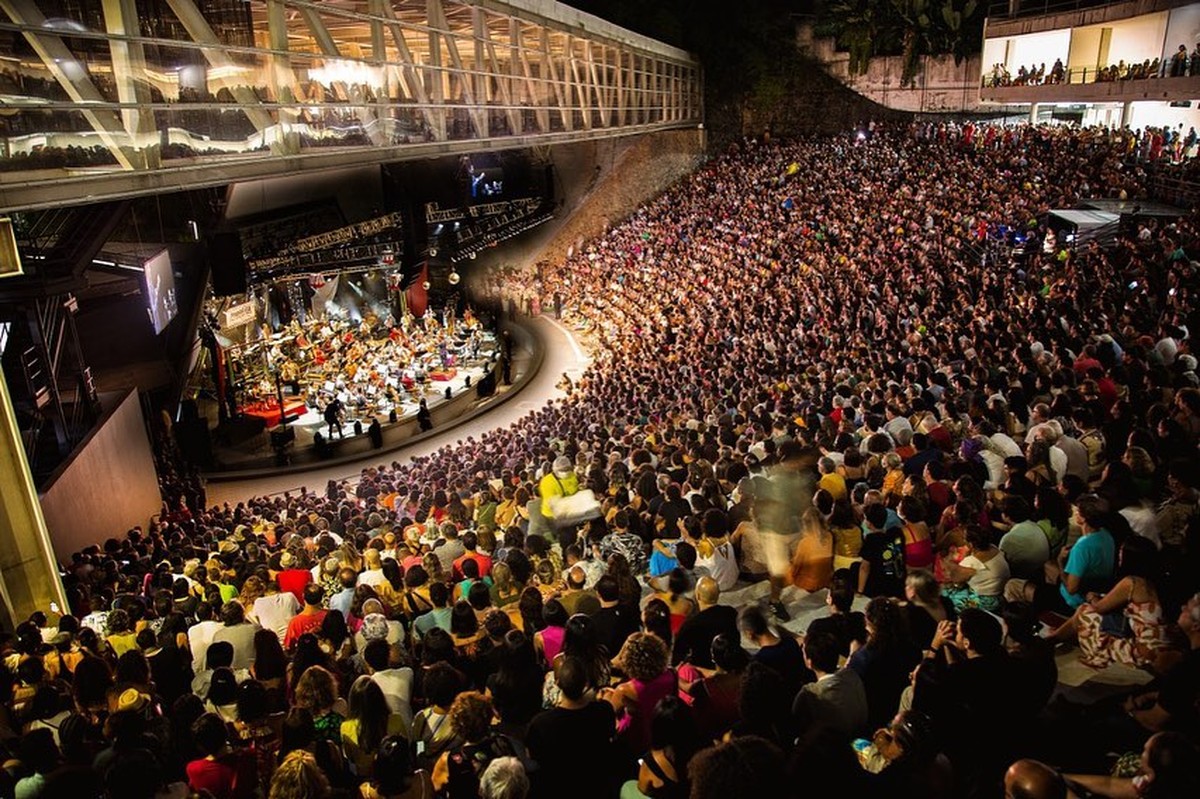 Após incêndio no TCA, Orquestra Sinfônica da Bahia faz concerto em homenagem a Gal Costa na ...
