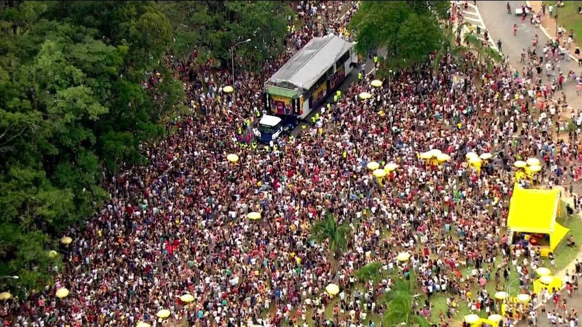 Pré-carnaval em São Paulo leva 2 milhões às ruas no 1º dia, diz ...