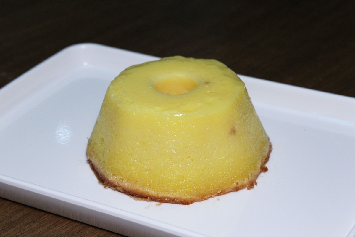 Mini quindim é um doce tradicional, prático e delicioso; aprenda ...