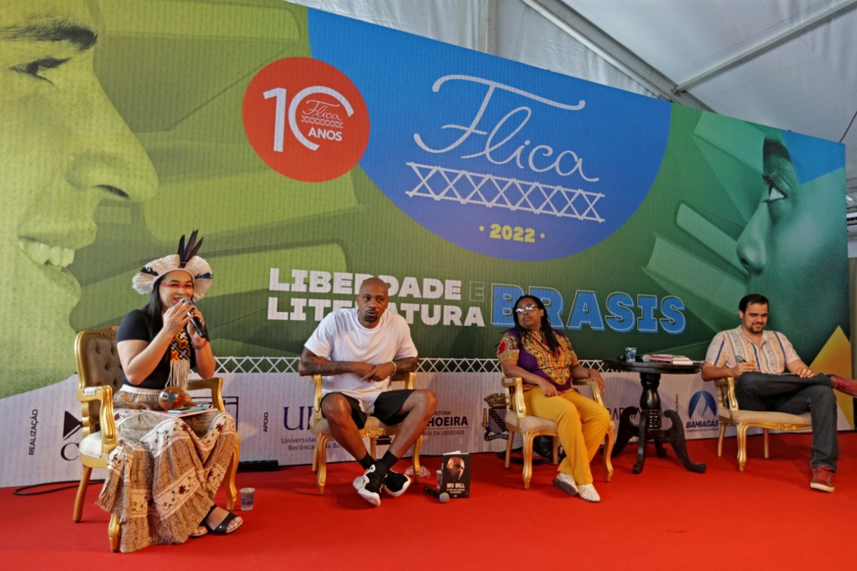 Mesa de abertura da 10ª edição da Flica reuniu nomes como o rapper MV ...