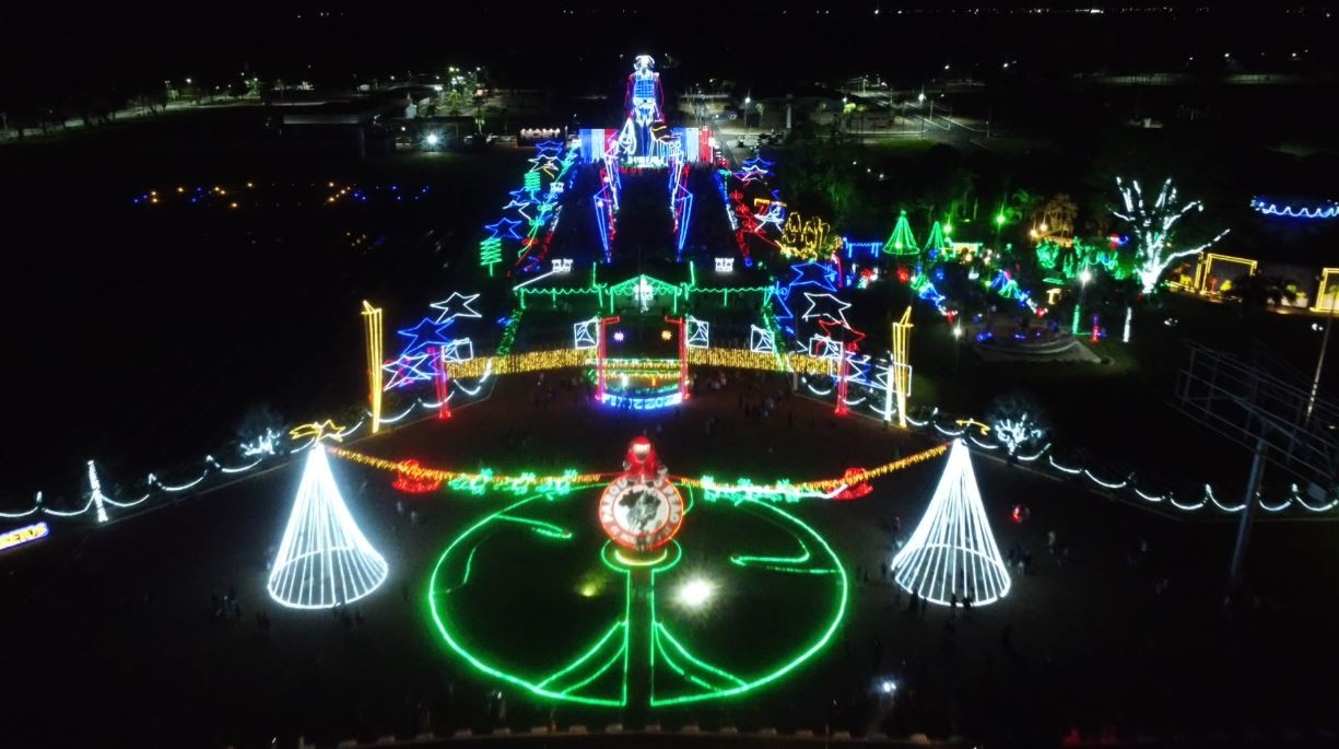 Parque do Peão de Barretos ganha iluminação especial de Natal; veja ...