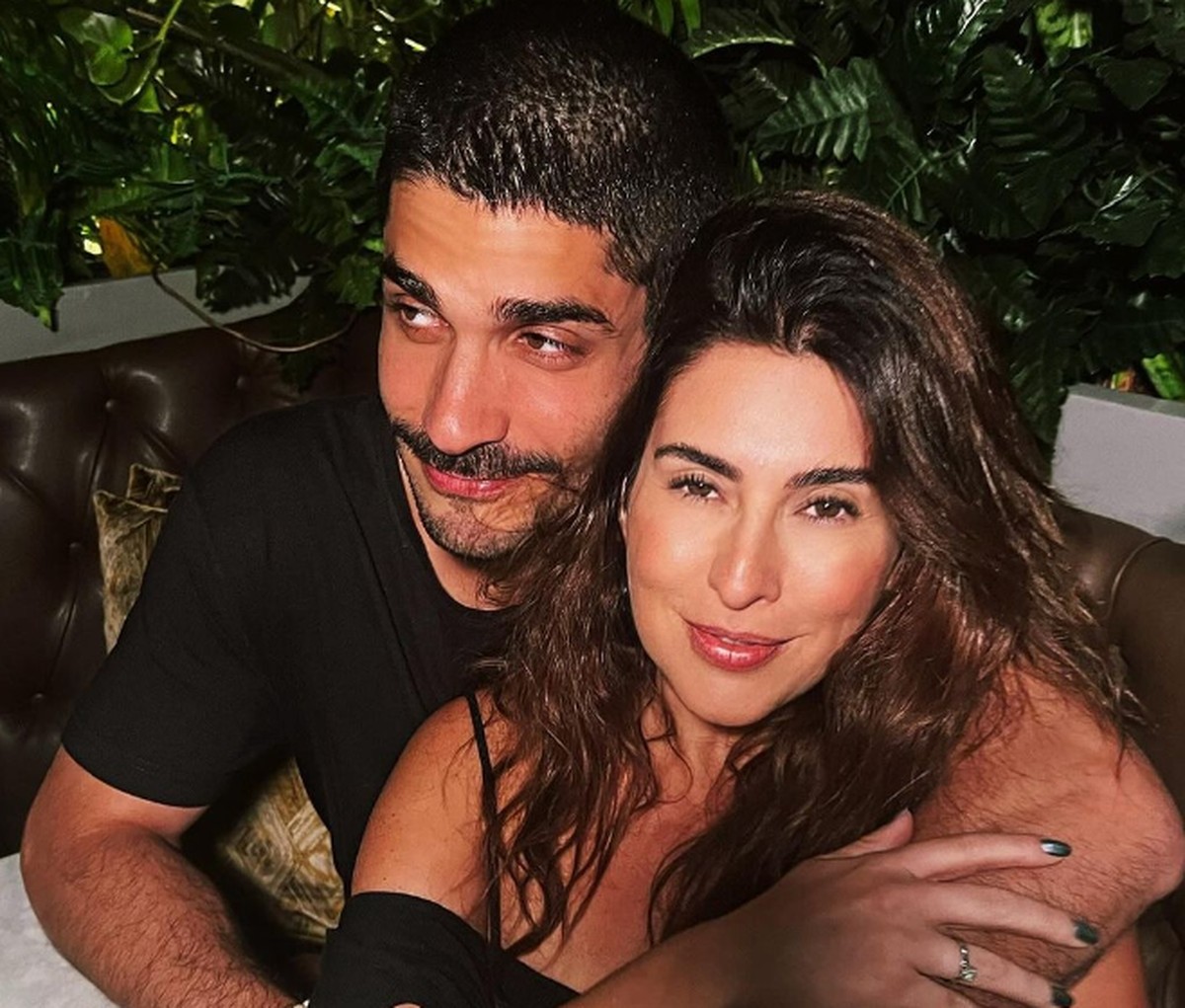 Fernanda Paes Leme está gravida, aos 40 anos, e amigos comemoram em ...