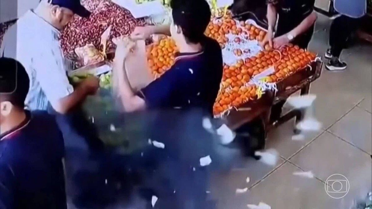 Explosivos em pagers do Hezbollah foram implantados em chip, eram indetectáveis e tinham ...