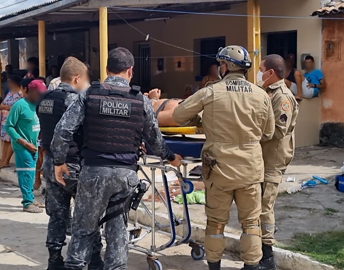 Suspeito é Preso Por Agredir Homem Com Golpes De Capacete Na Zona
