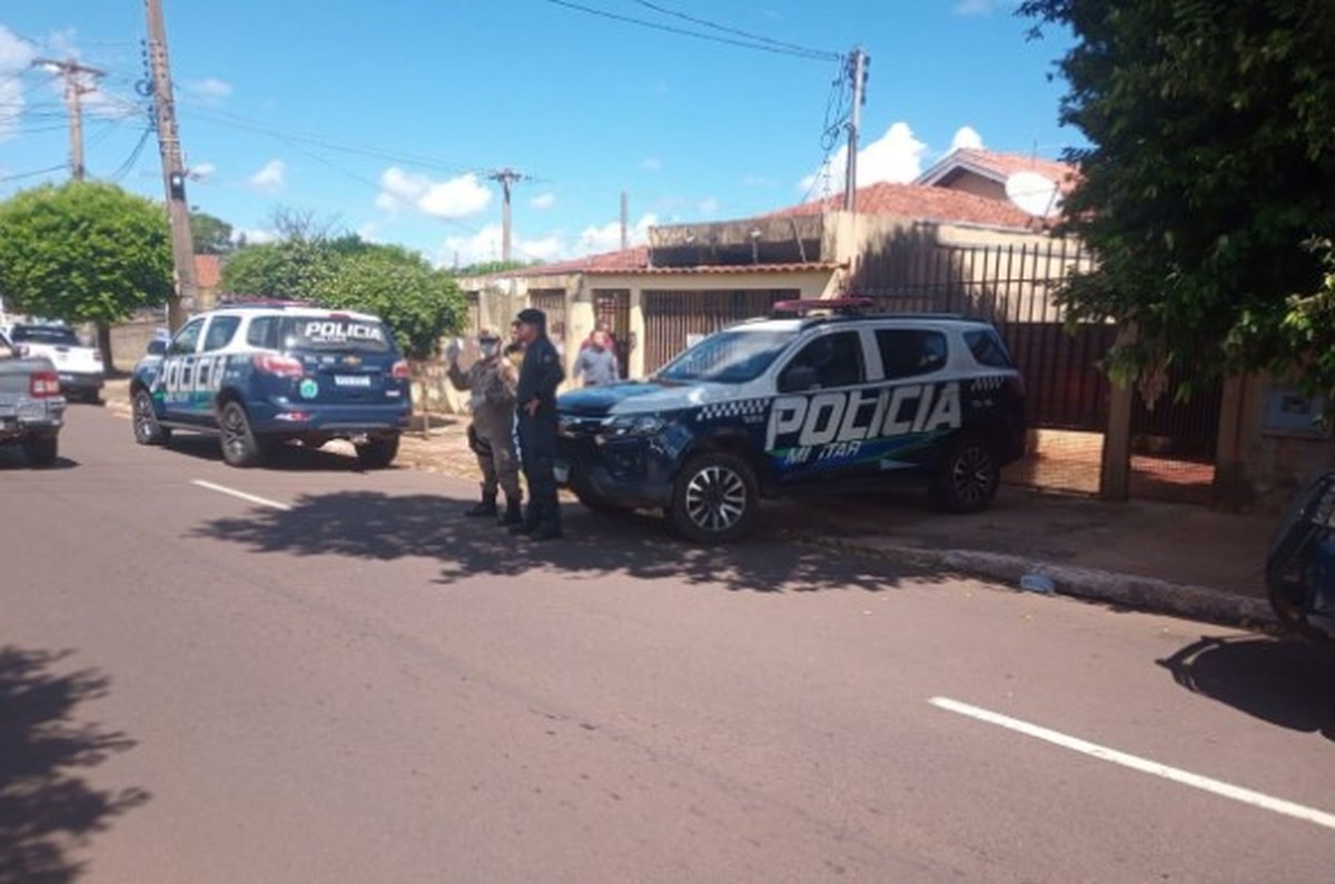 Garota de programa morta com 36 facadas foi encontrada nua com o corpo ...