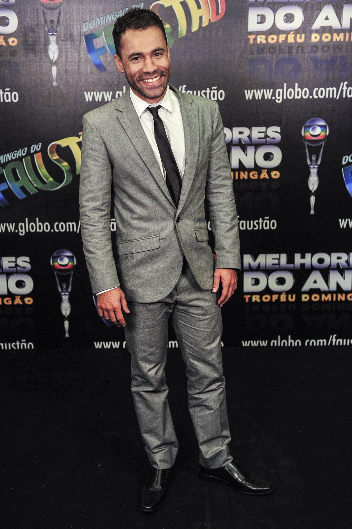 Rodrigo Sant’anna apresenta stand-up no Teatro Oficina do Estudante em ...