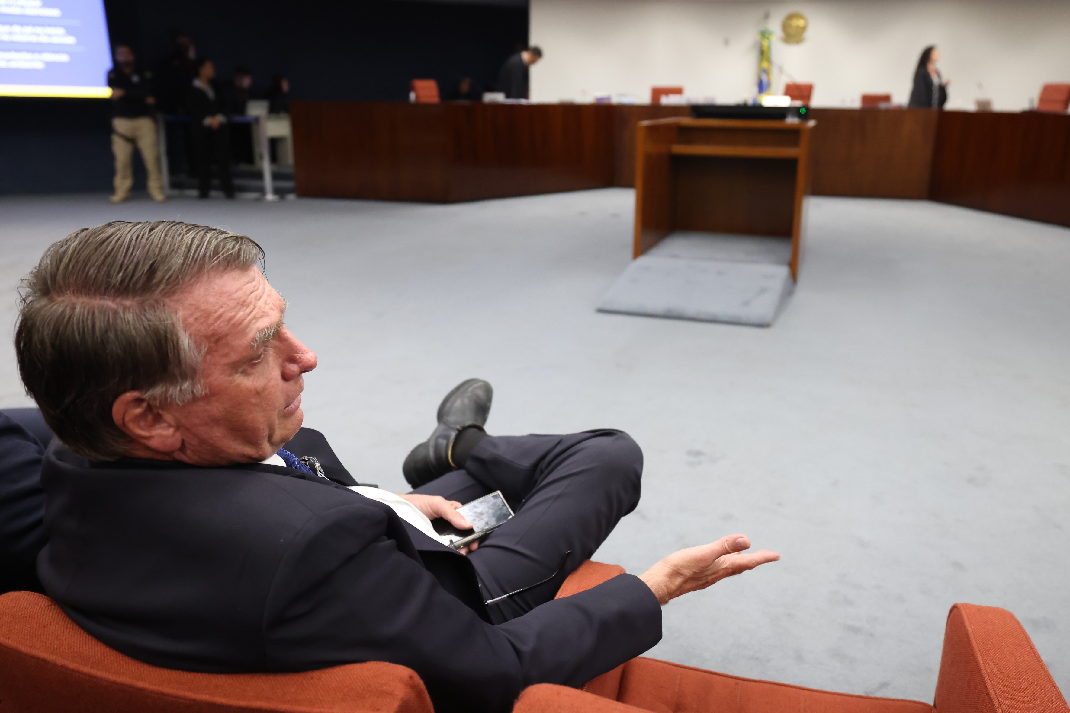 Bolsonaro vai acompanhar no STF decisão que pode torná-lo réu por ...