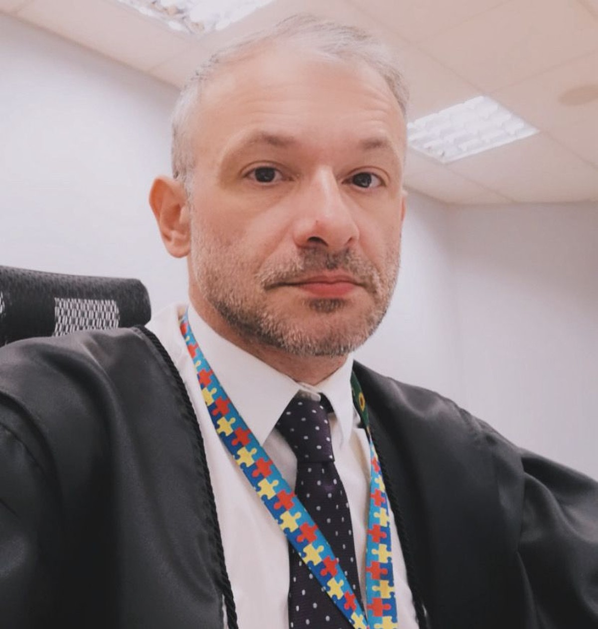 Juiz com diagnóstico de autismo aos 47 anos viralizou ao defender ...