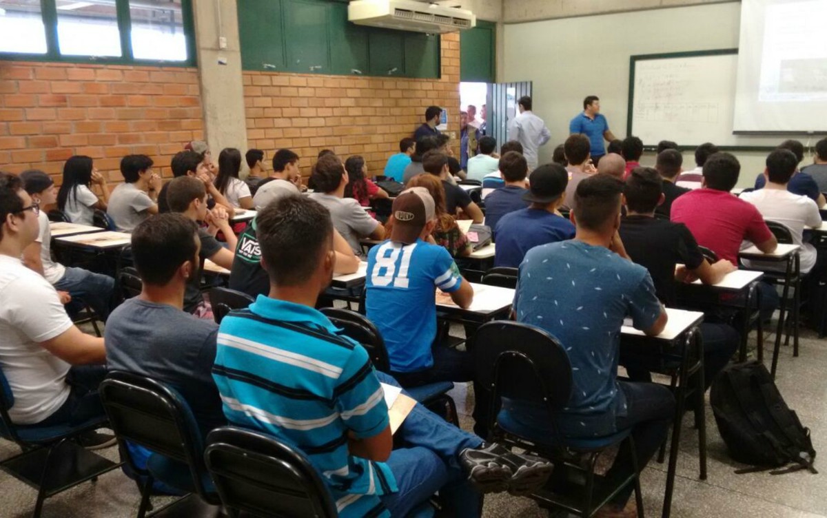 Ifam divulga edital para contratação de professor no AM com salário de ...