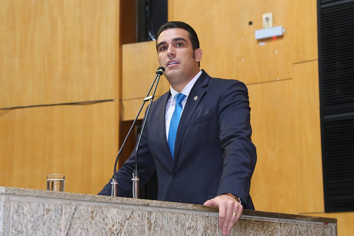 Erick Musso é reeleito para a presidência da Assembleia Legislativa do ...