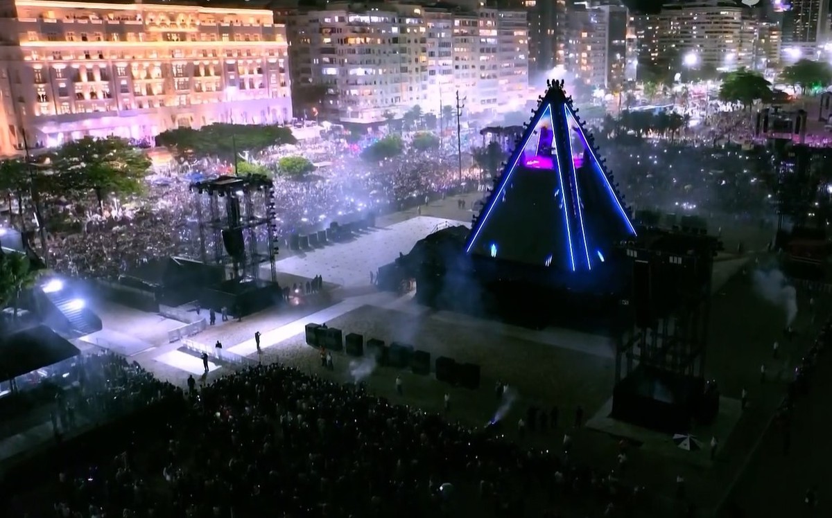 Alok faz show em Copacabana em palco 360º e com pirâmide gigante; MC ...