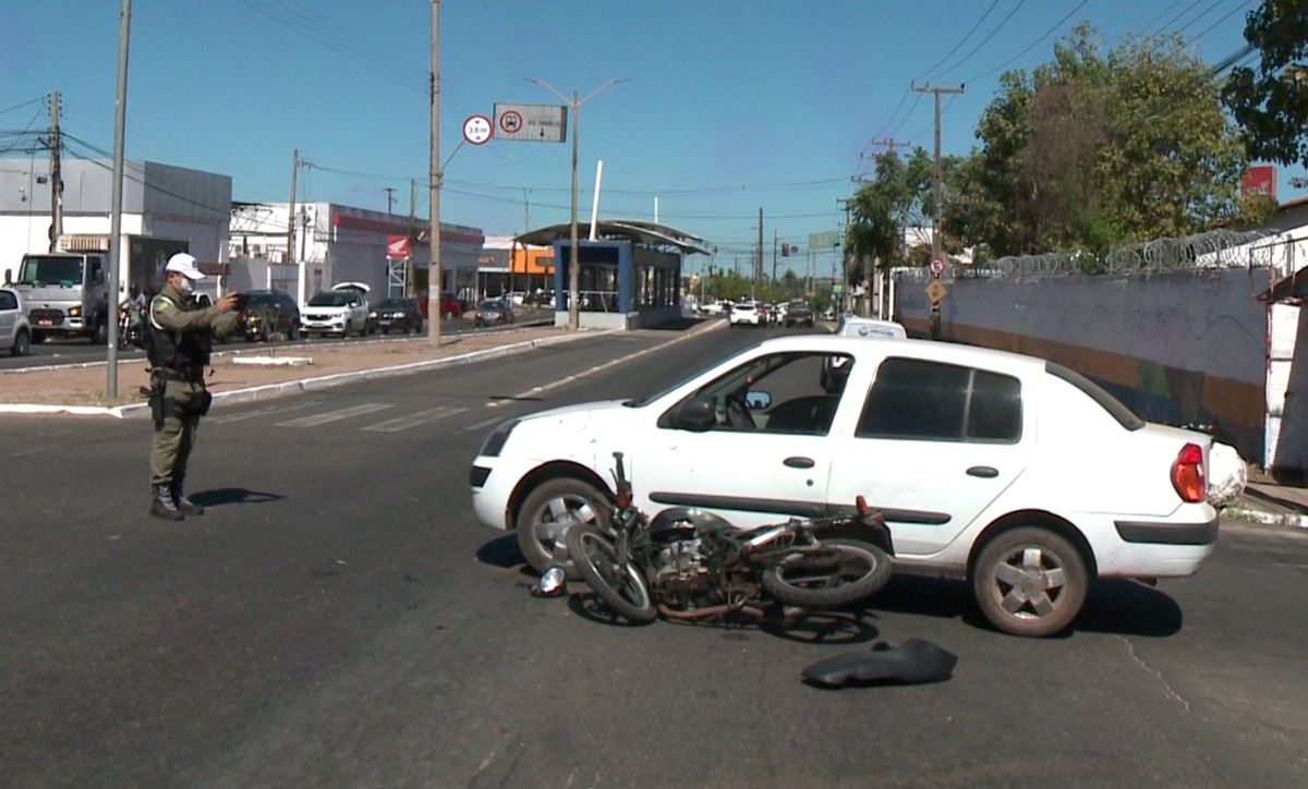 Jovem baleado em assalto sofre acidente a caminho do hospital em Teresina | Piauí | G1