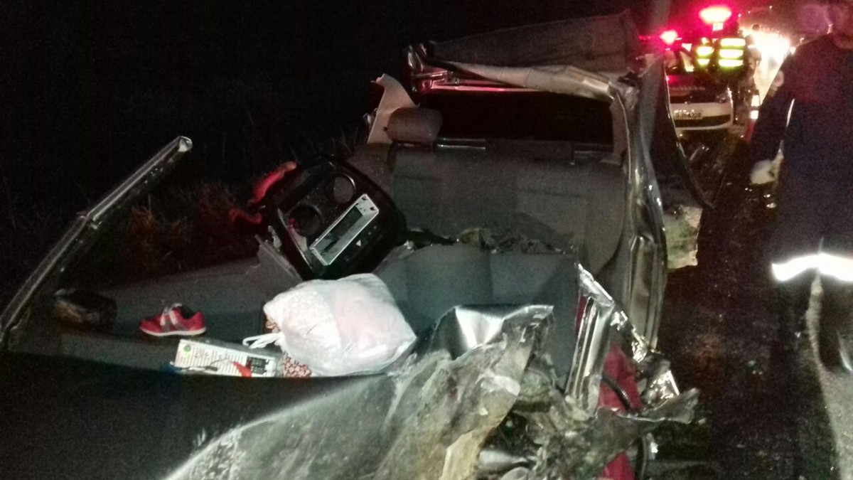 Colisão frontal entre dois carros deixa nove vítimas em rodovia de SP ...