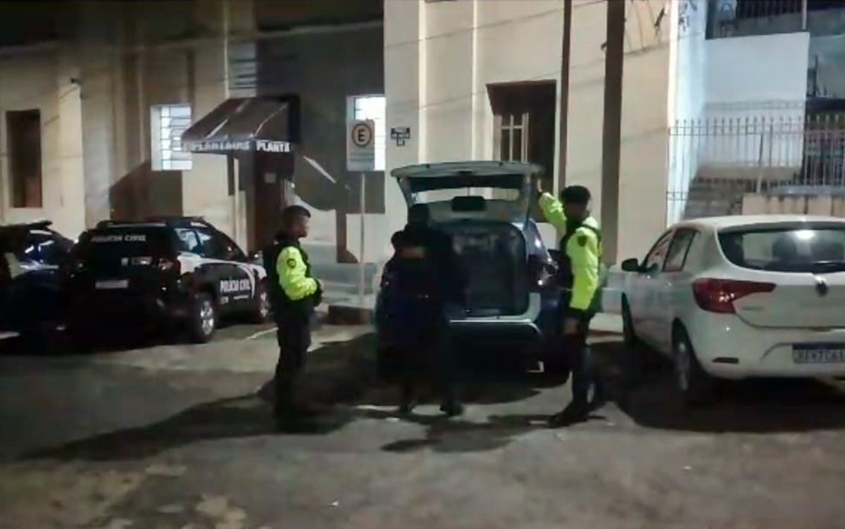 Homem é Preso Pela Guarda Municipal Ao Tentar Furtar Escola Municipal