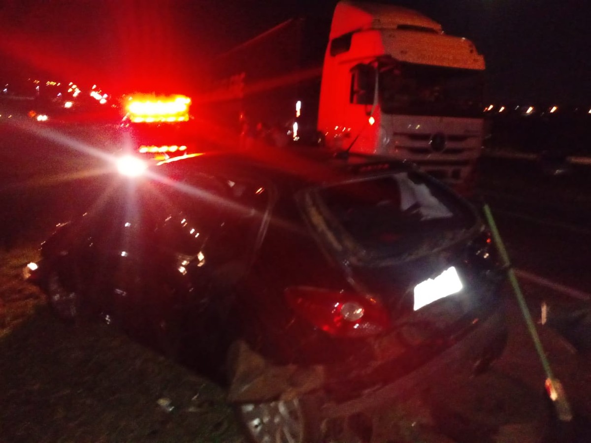 Duas pessoas ficam gravemente feridas em engavetamento na BR-277, em Cascavel | Oeste e Sudoeste ...