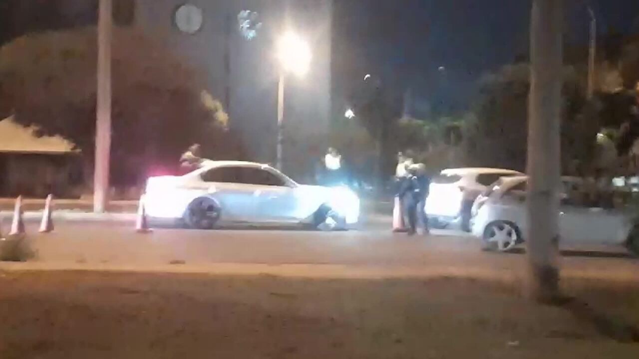 VÍDEO: PM atira contra carro de luxo que fugiu de blitz no DF e mata ...
