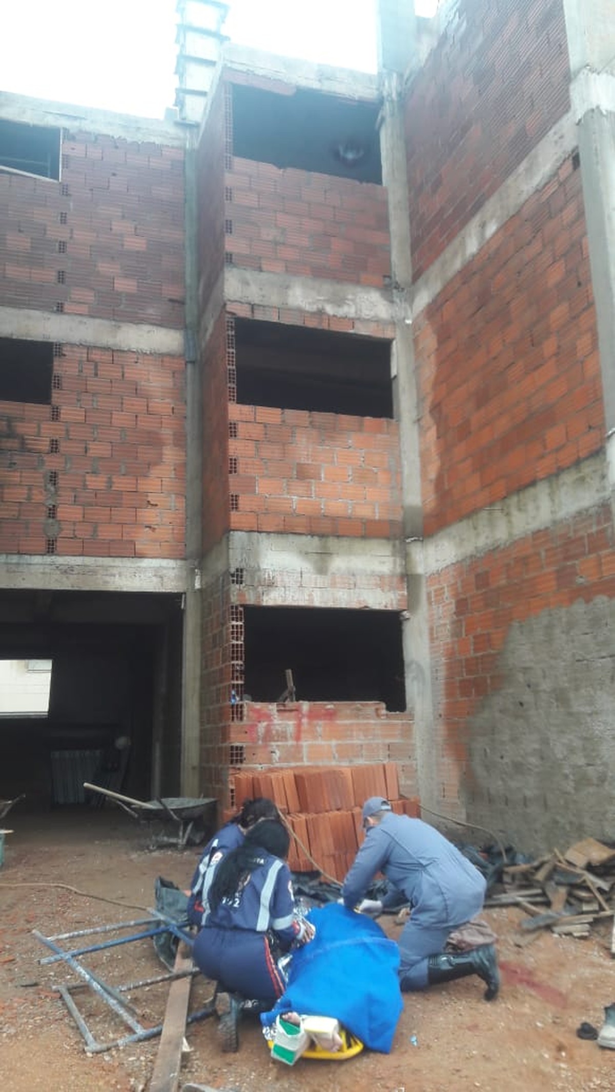 Ministério do Trabalho embarga obra onde operário caiu em Araguari ...