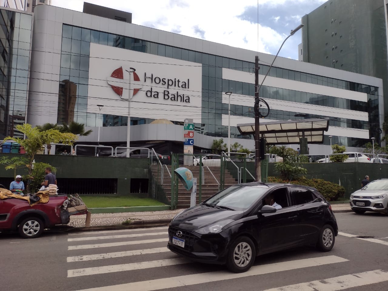 Hospital da Bahia suspende atendimento de urgência e emergência pelo ...