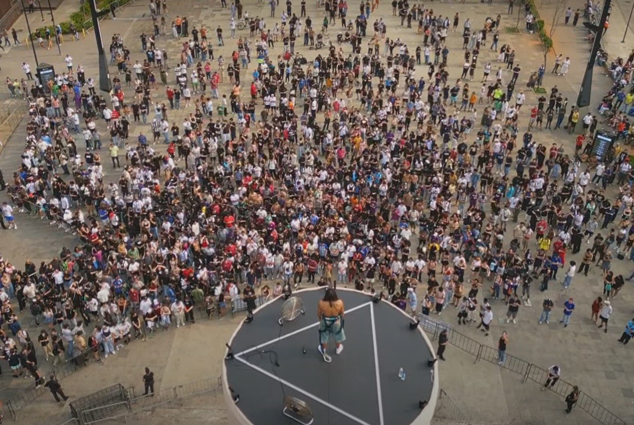 Matuê fica suspenso em plataforma no Anhangabaú para divulgar novo ...