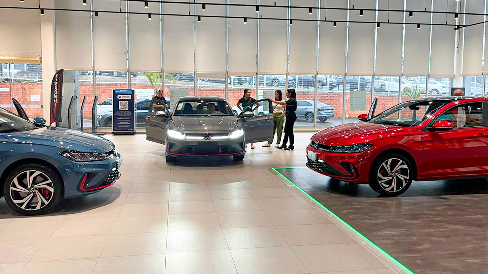Novo Jetta GLI e Golf GTI chegam às concessionárias do Grupo Germânica | G1