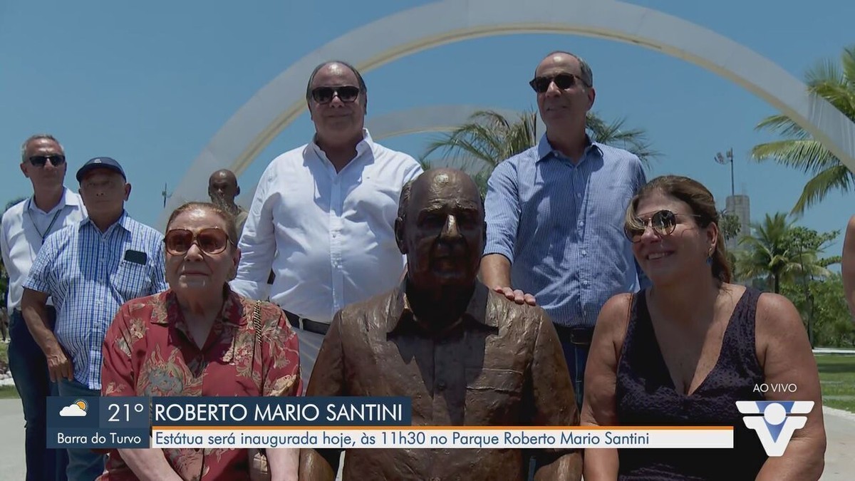 Roberto Mário Santini é imortalizado com estátua em parque de Santos; VÍDEO | Santos e Região | G1