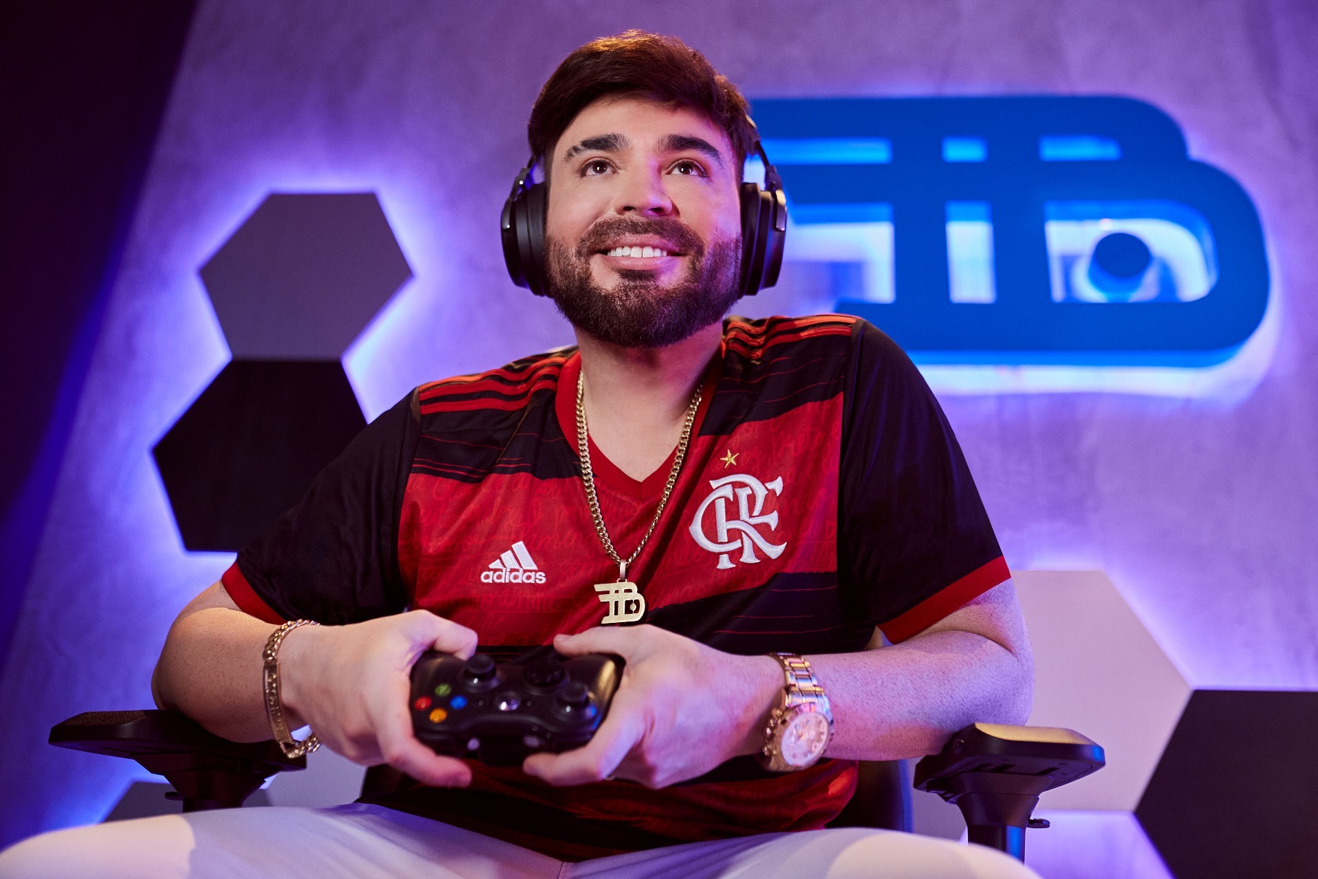 Streamer bate recorde com live mais longa do mundo e tenta ampliar a ...