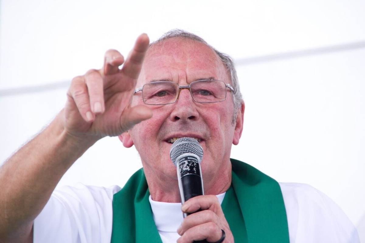 Morre Padre Jaime Crowe, referência na luta contra a violência em SP ...