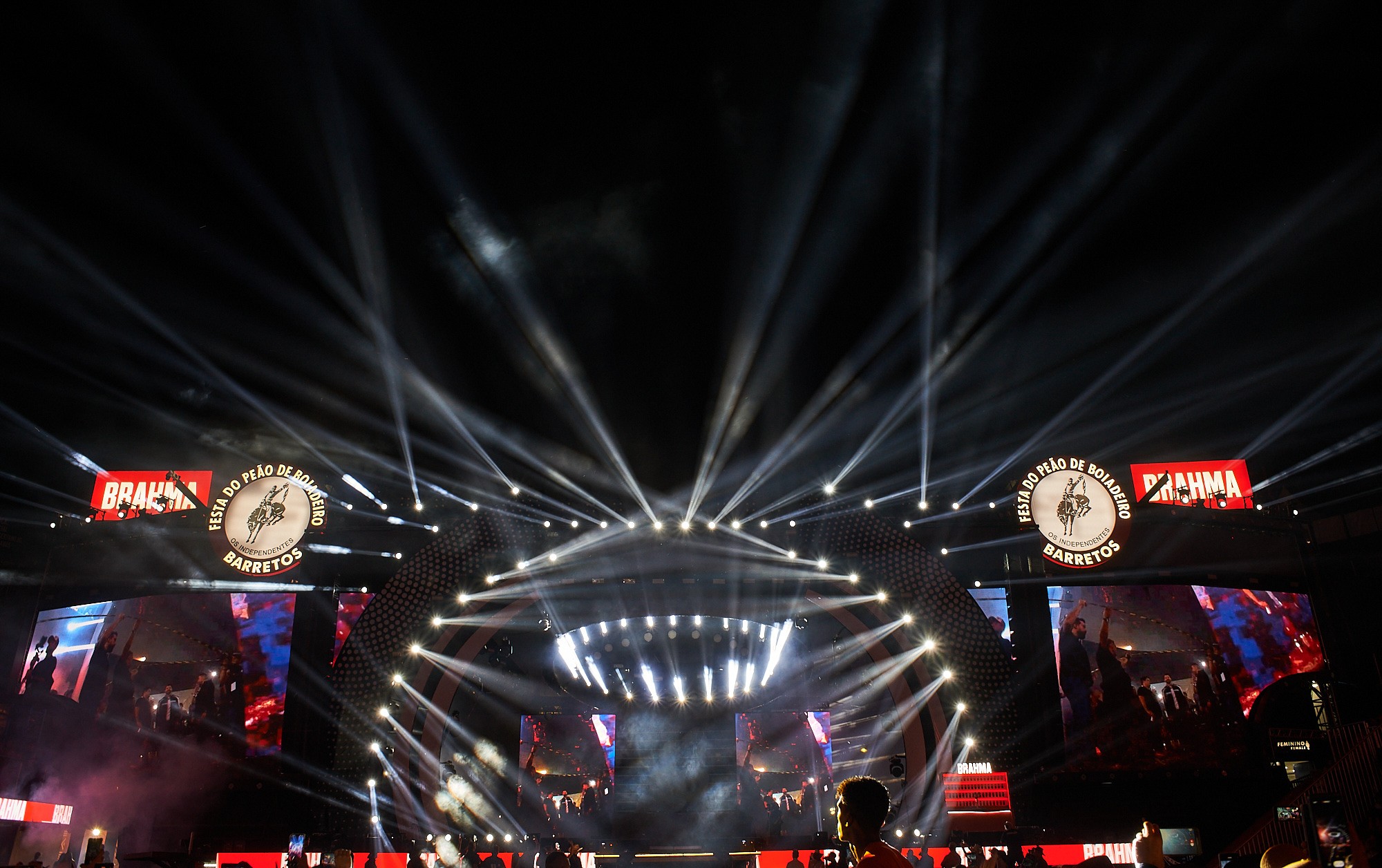 Alok faz superbalada de esquenta na arena de Barretos antes do Show do ...