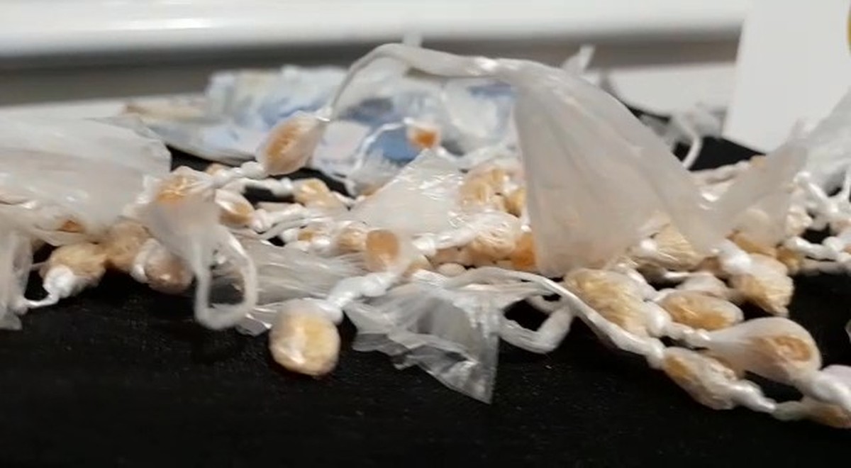 VÍDEO: pedras de crack personalizadas vendidas por 'buraco' na linha do ...