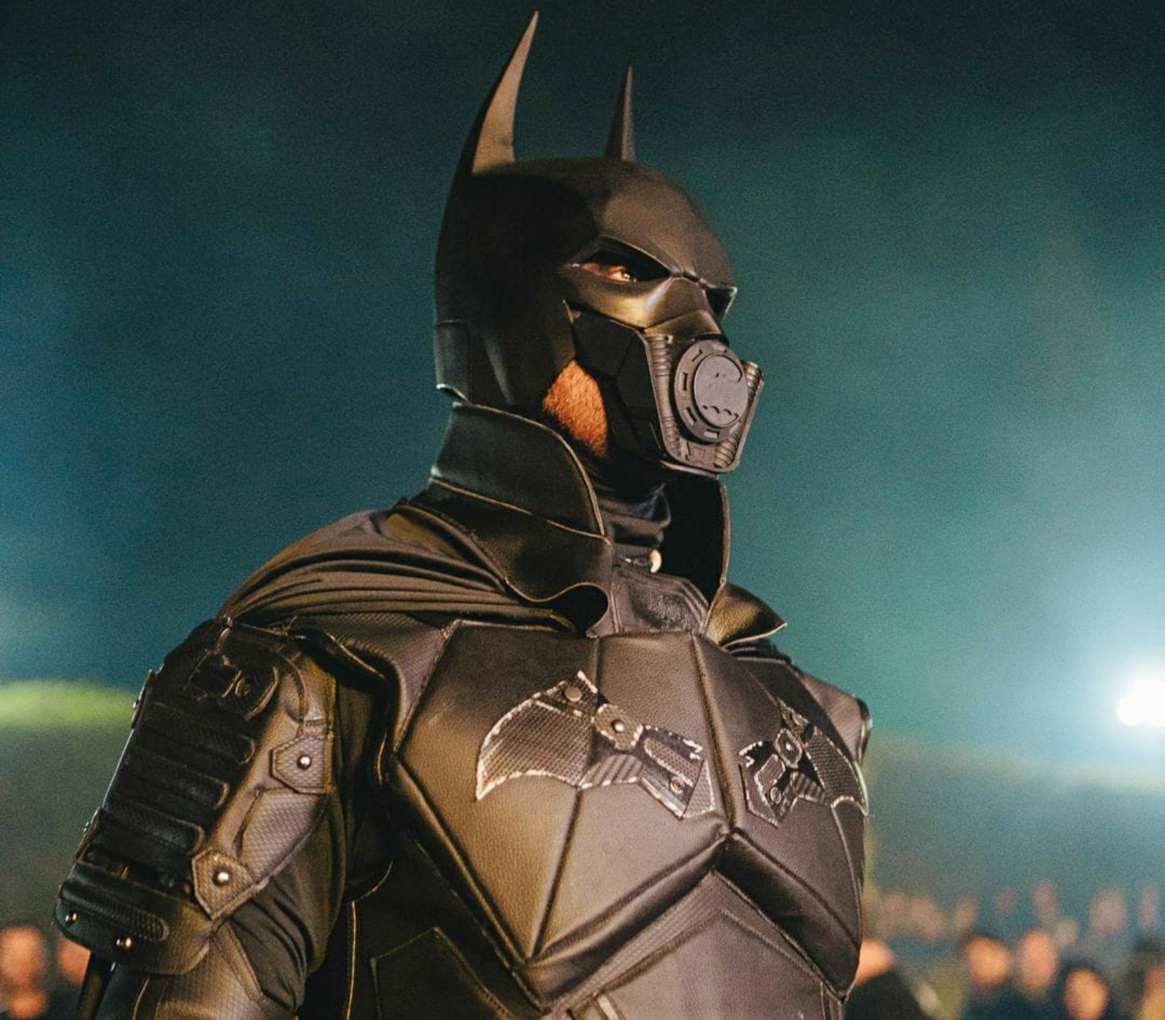 Sem recursos, Batman mineiro pede ajuda para trocar armadura de 7 kg ...