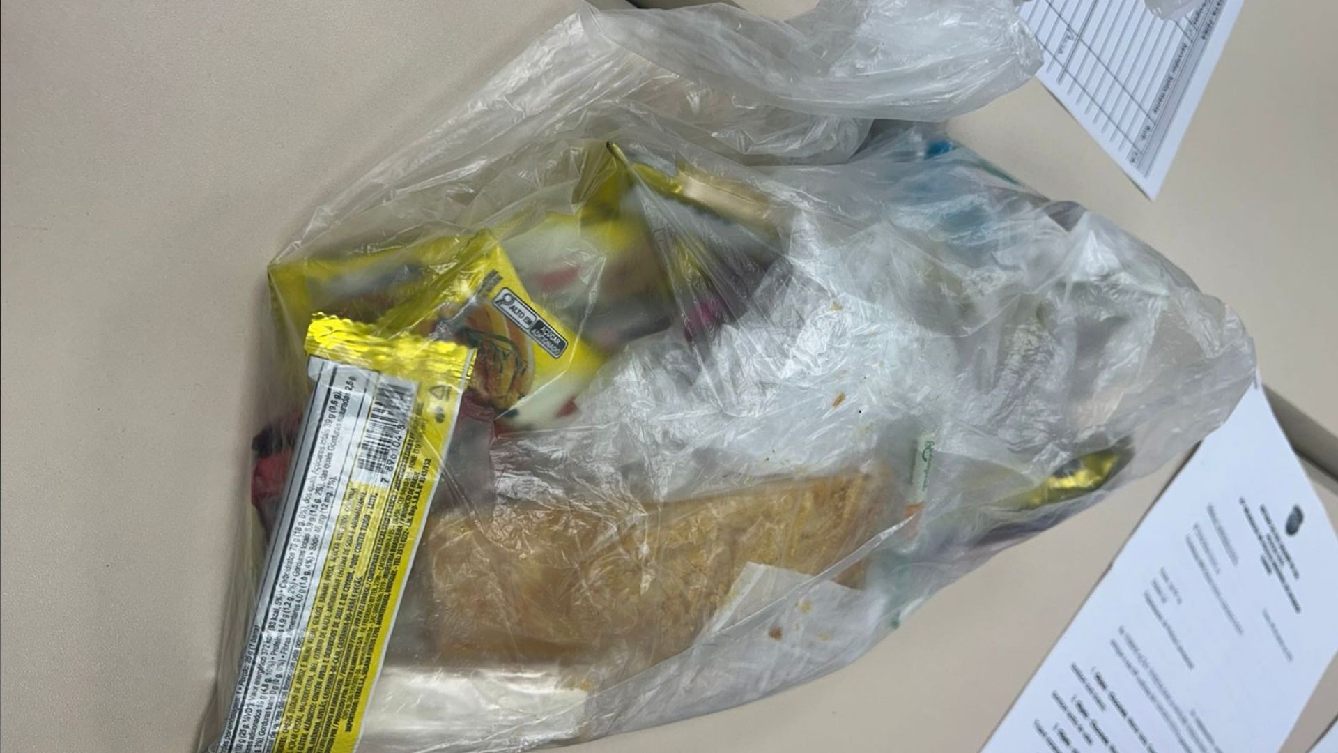 Bolo envenenado: perícia analisa se há arsênio em pastel, chocolates e ...