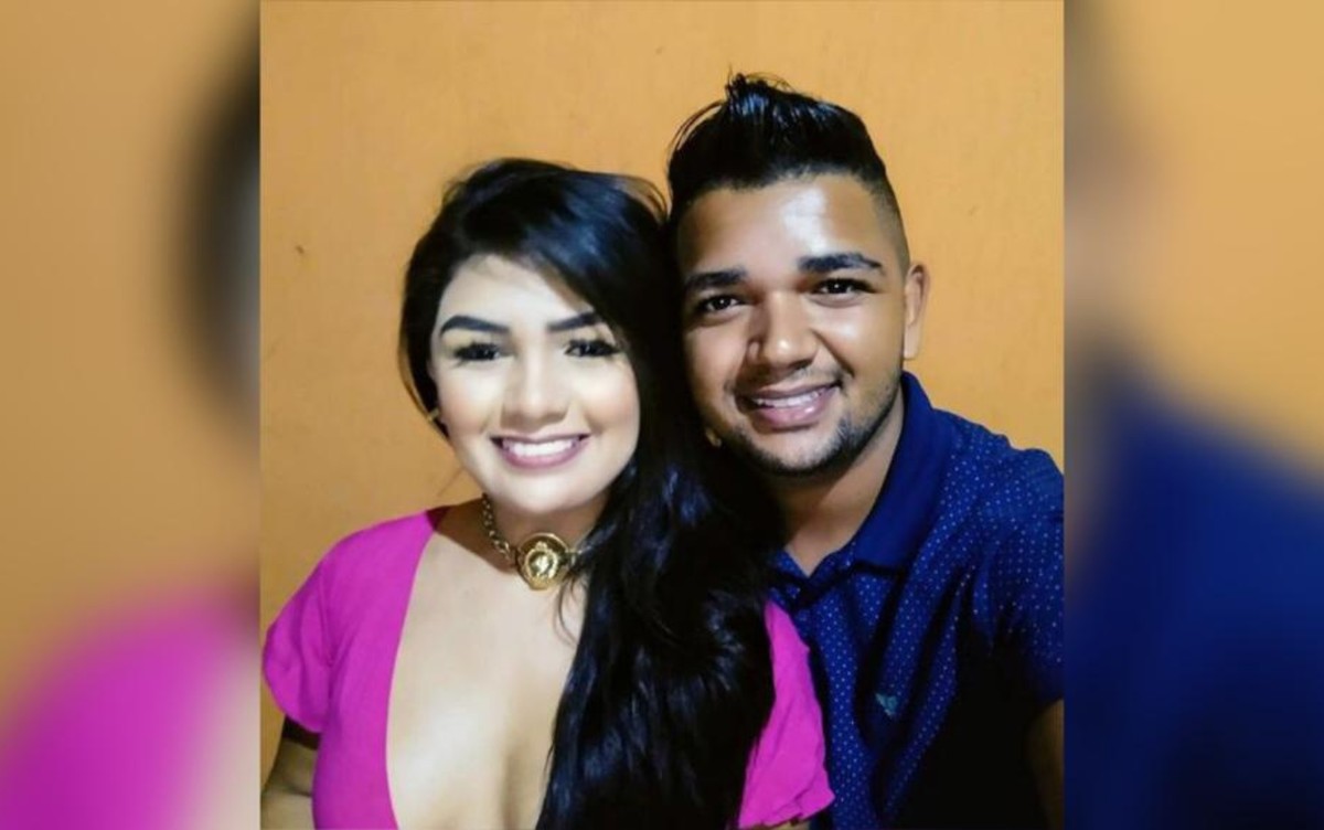 Irmão da cantora Vivi Araújo diz que artista sempre será lembrada: 'Segue viva nas minhas ...