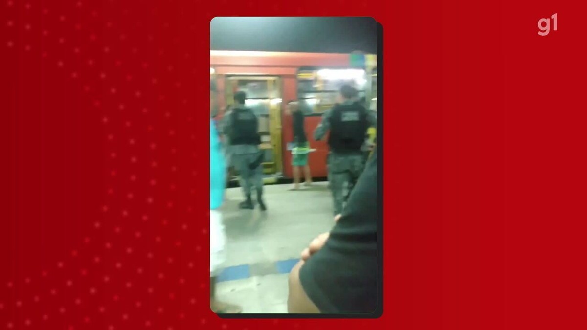 VÍdeo Mulher é Agredida No Rosto Por Policial Militar Em Terminal De
