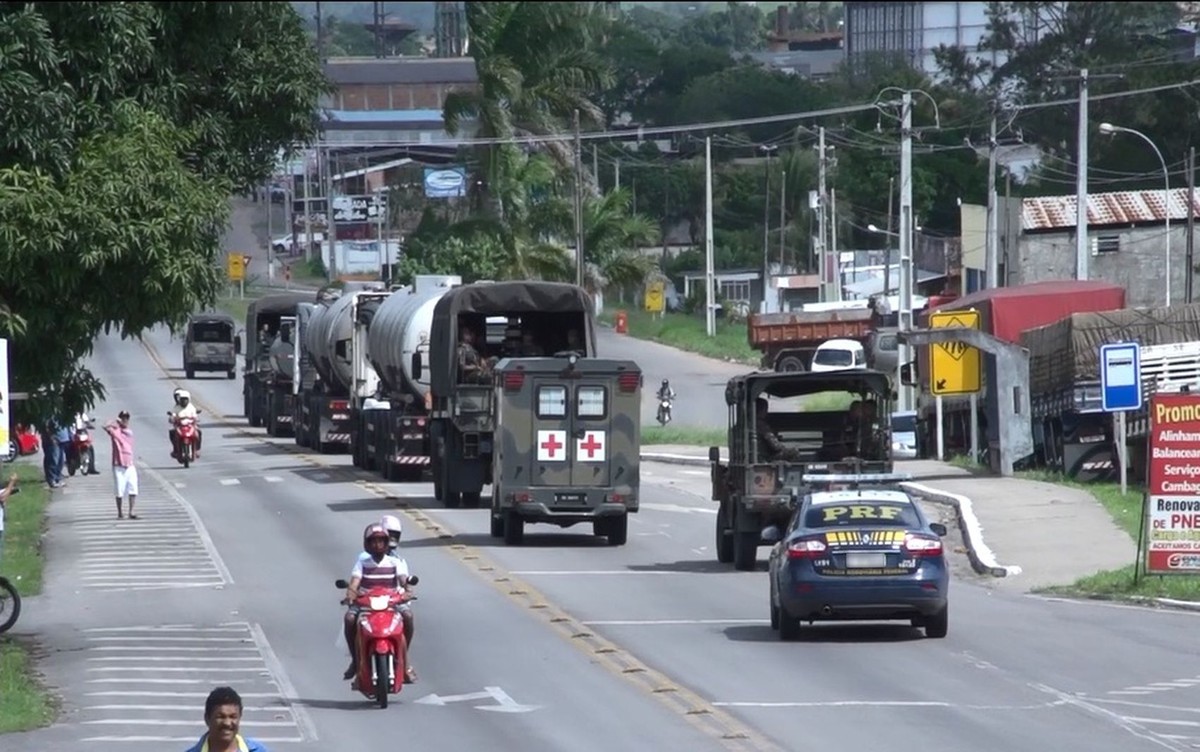 Comboio com combustível para abastecer aeroporto de Aracaju é escoltado ...